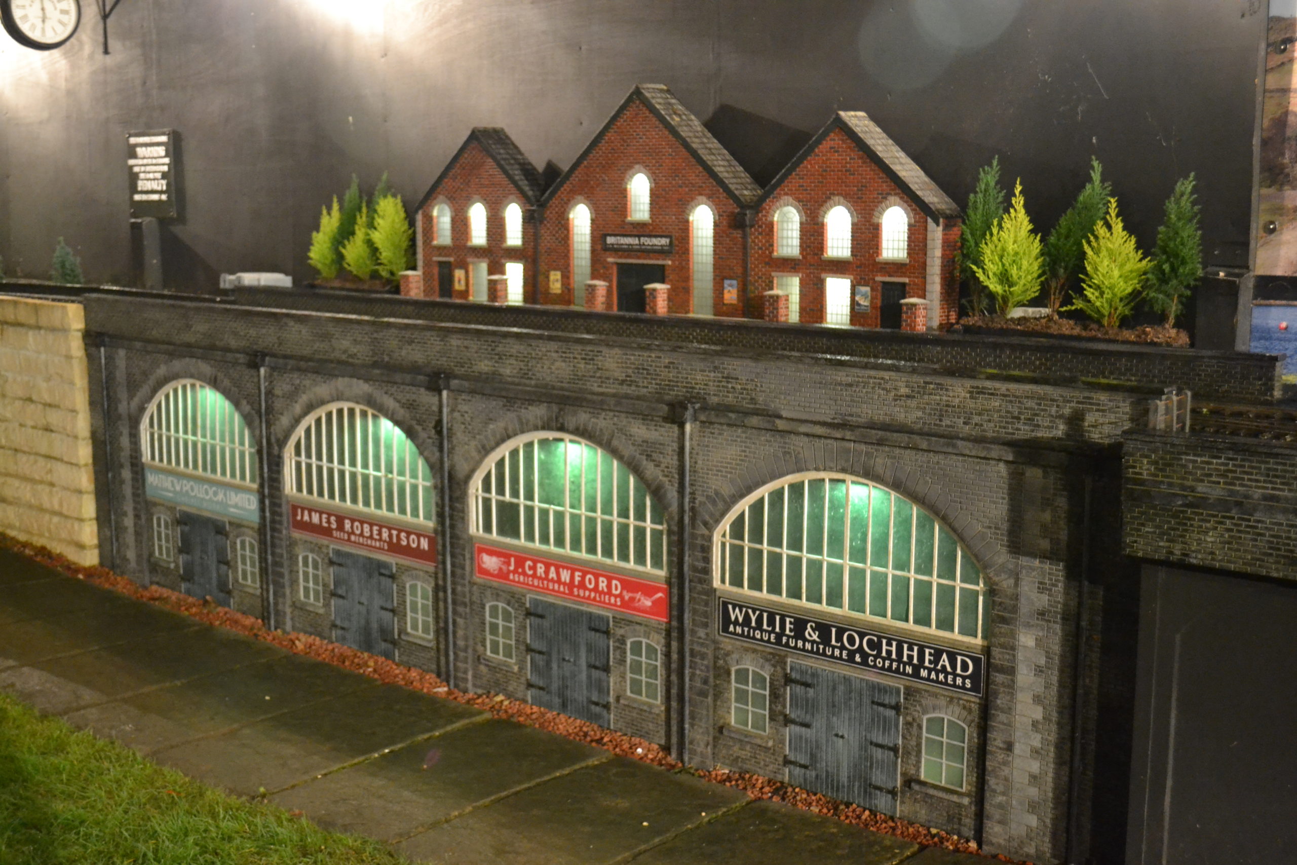 16mm Viaduct at night – Brunel Models