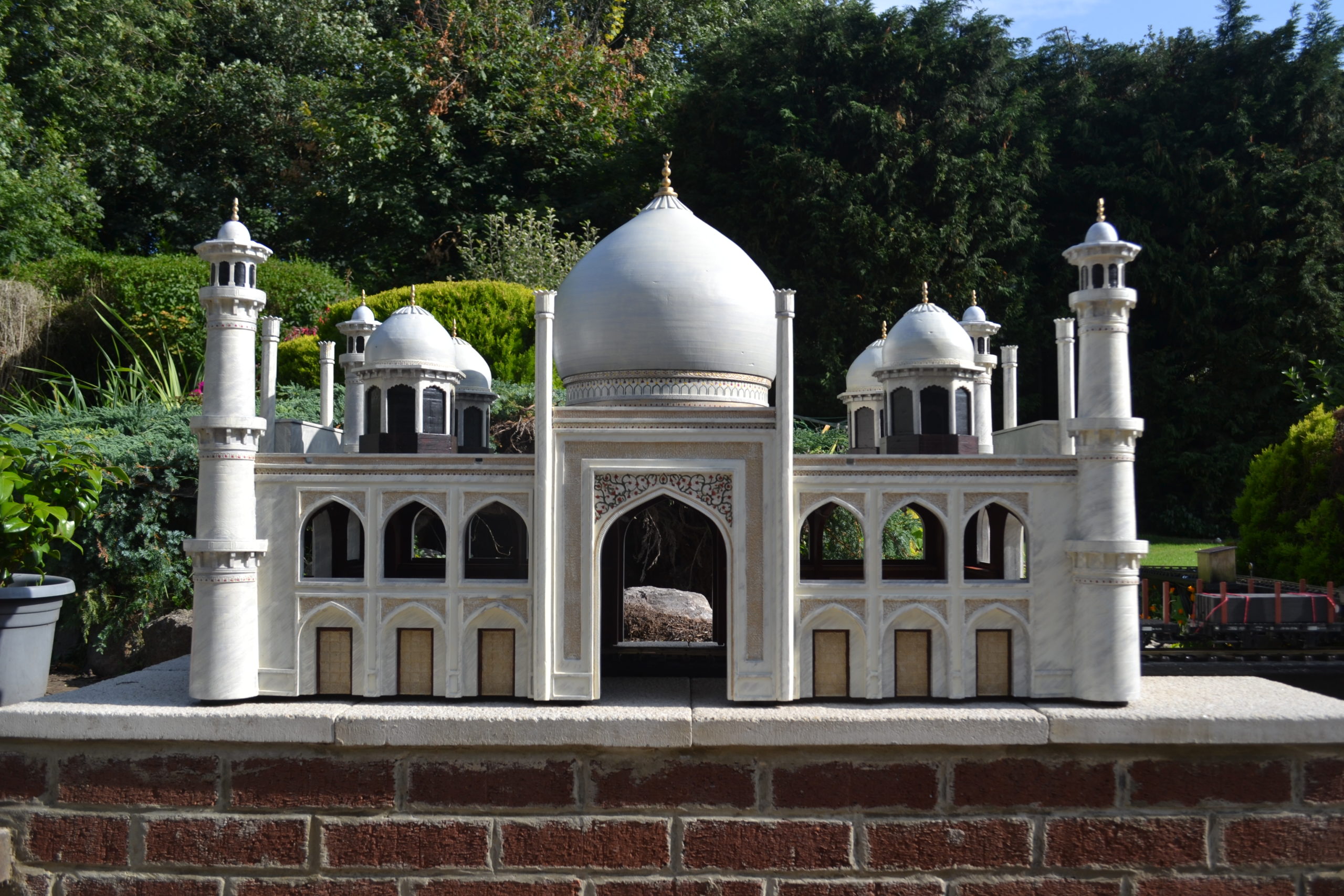 G Scale Taj Mahal Side View – Brunel Models