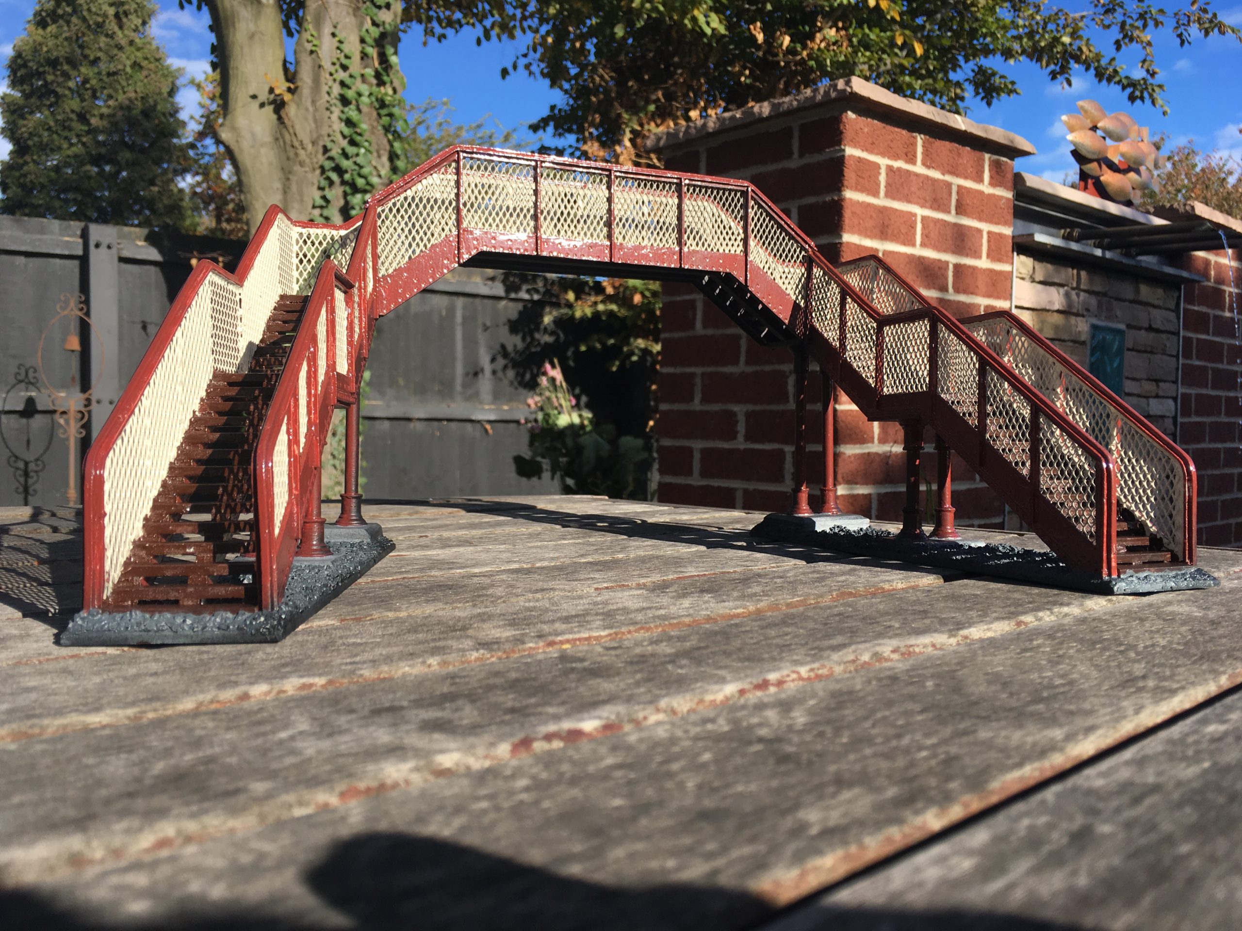Gauge 1 Bespoke Cast Iron Footbridge – Brunel Models