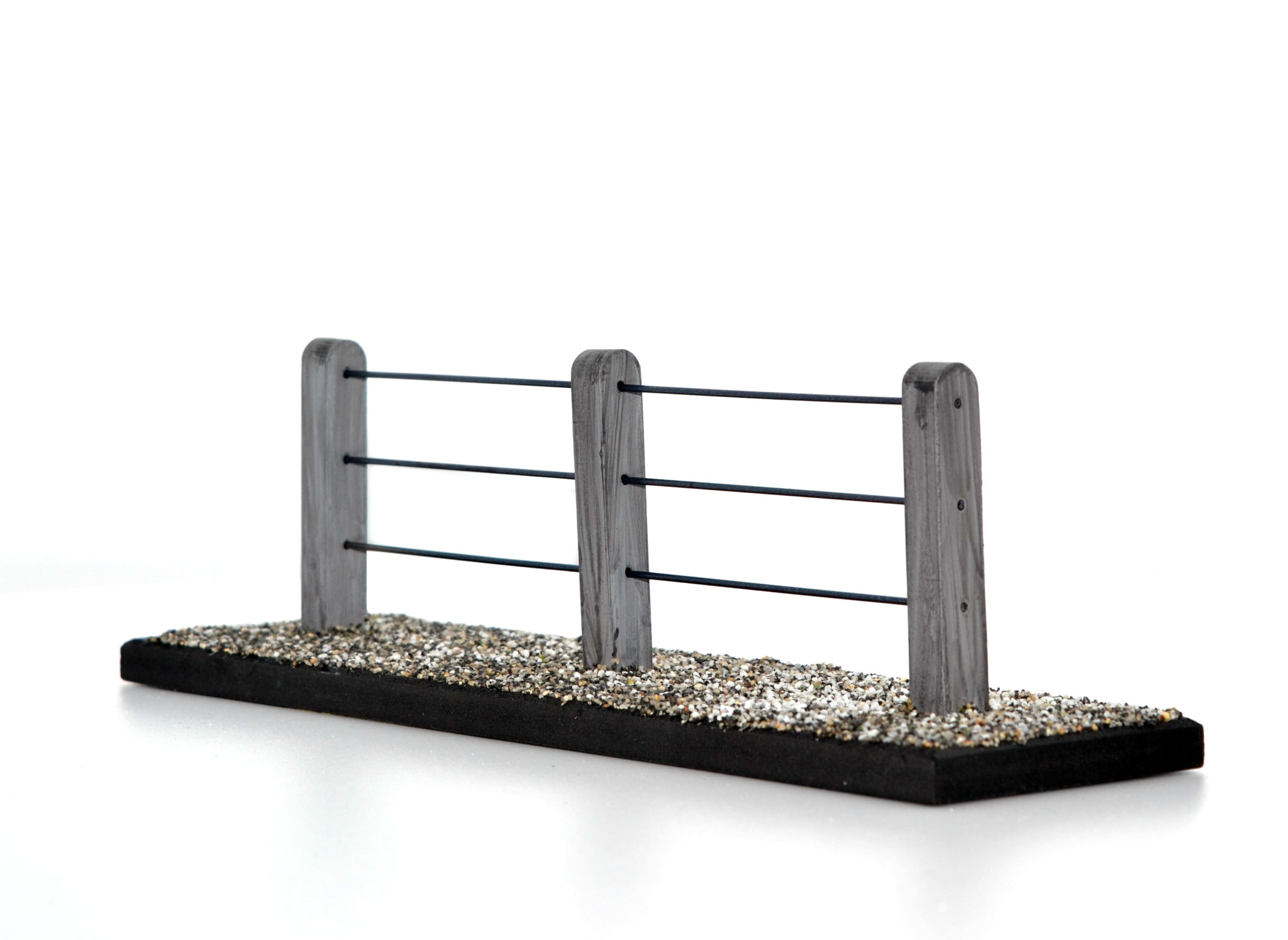 16MM Concrete Post & Wire Fencing – Brunel Models