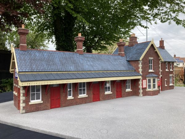 STATION FRONT VIEW – Brunel Models